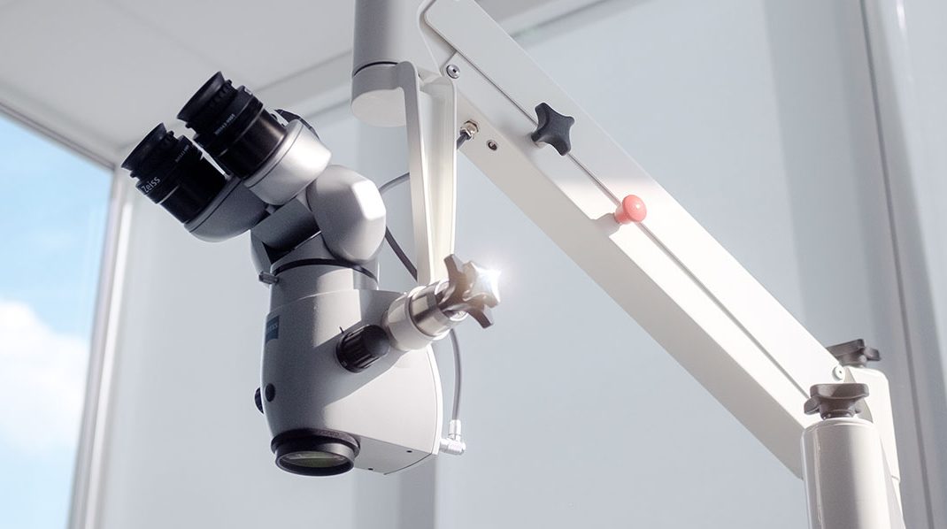 Greentech Awards: Mobiles Leichtbau OP-Mikroskop von Prechtl Tech räumt ...